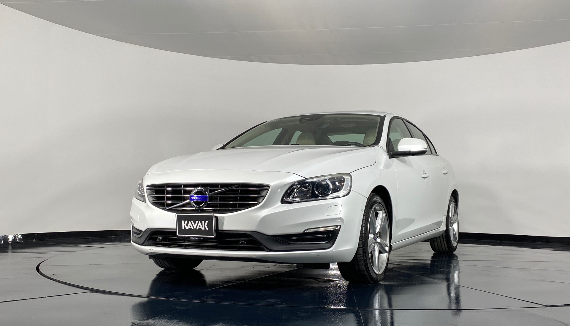 Autos Volvo S60 2.0 SPORT T4 Sedan 2016 usados | KAVAK México