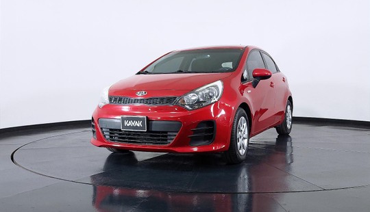 Autos Kia Rio Lx Hatchback 2017 usados | KAVAK México