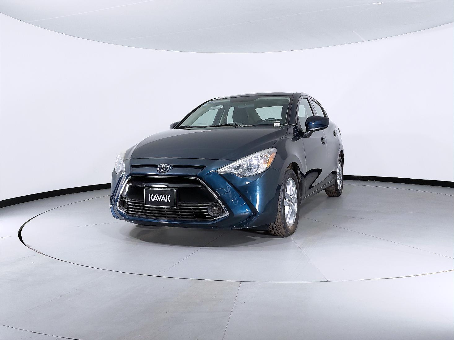 Autos Toyota Yaris 1.5 R XLE AT Sedan 2018 usados | KAVAK México