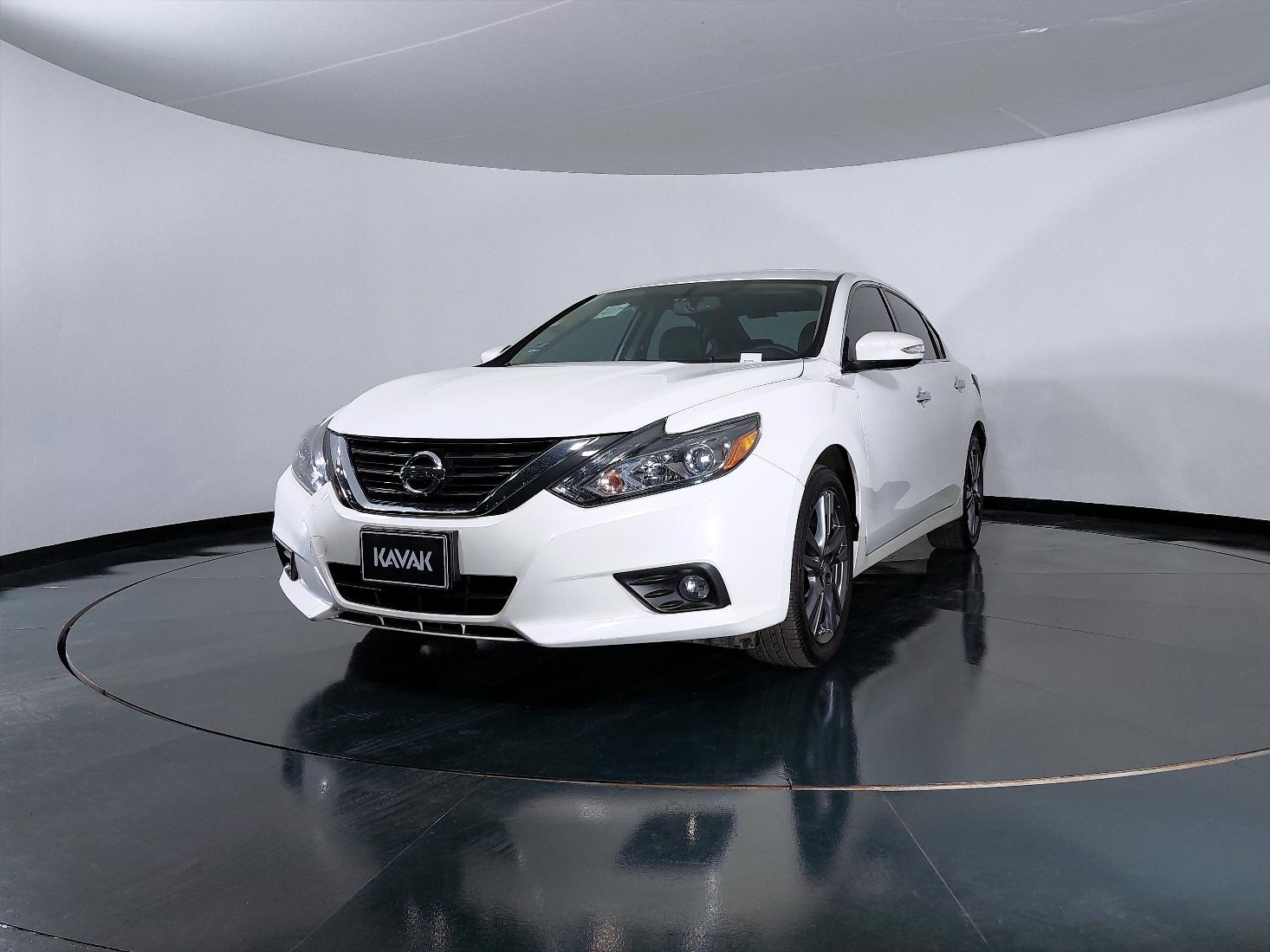 Autos Nissan Altima Advance Navi Sedan 2018 usados | KAVAK México