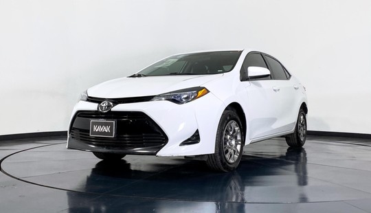 Toyota Corolla blanco | Kavak