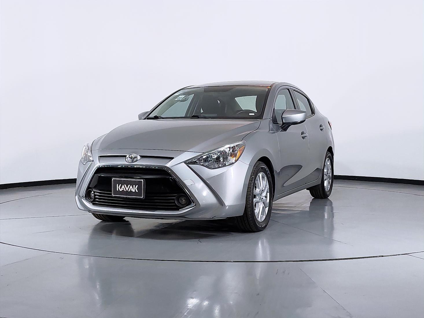 Autos Toyota Yaris R Xle Sedan 2016 usados | KAVAK México