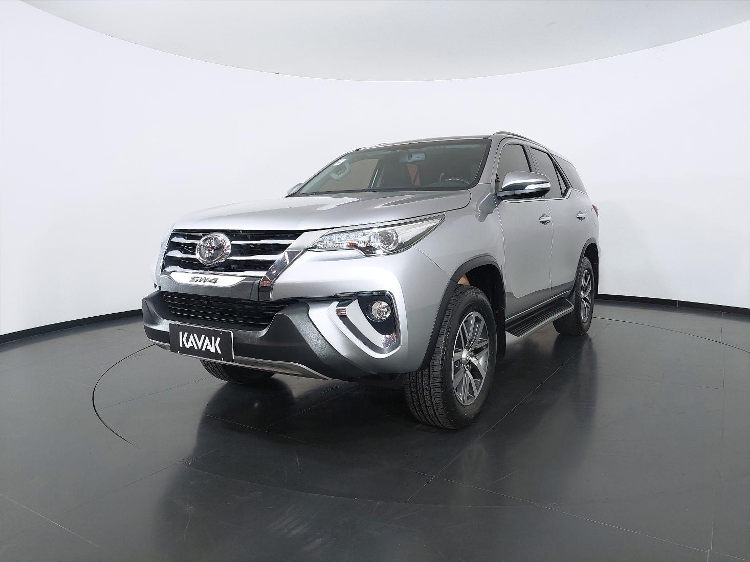 Carros Toyota HILUX SW4 SRX 7L V6 Suv 2017 usados | KAVAK Brasil