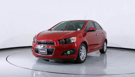 Chevrolet Sonic rojo Seminuevos | Kavak