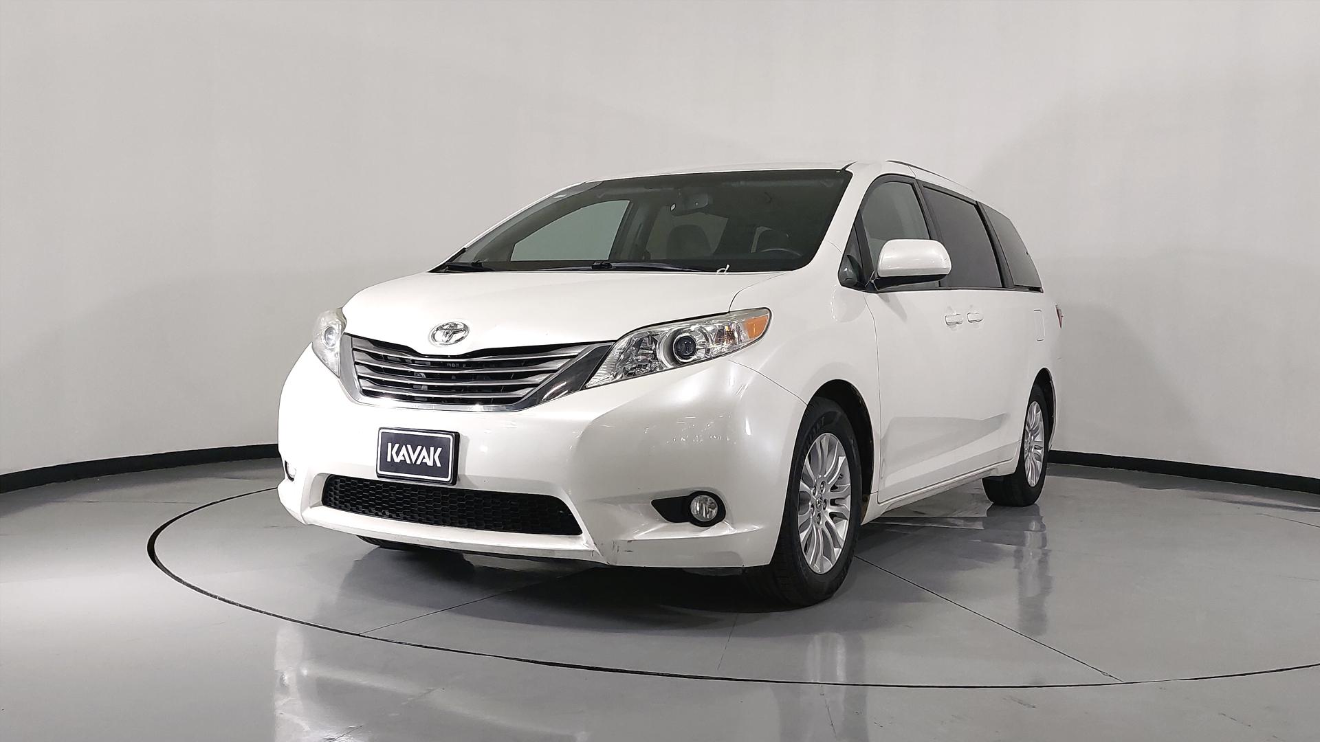 Autos Toyota Sienna 3.5 XLE AT Minivan 2015 usados | KAVAK México