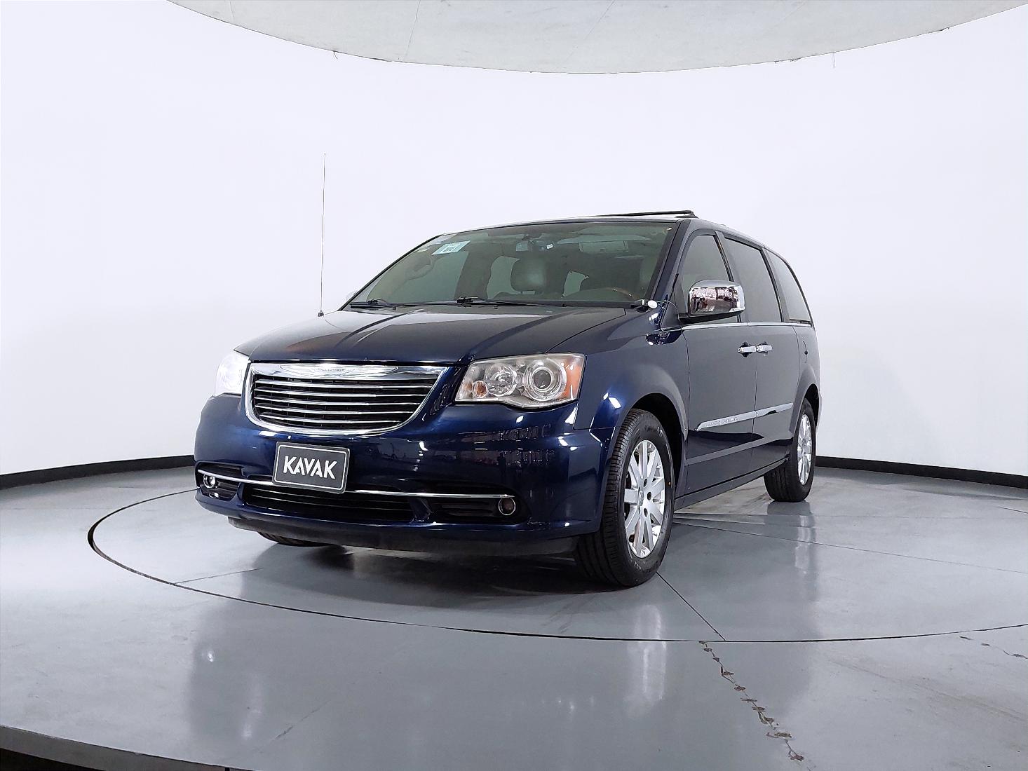 Autos Chrysler Town & Country Limited Minivan 2012 usados | KAVAK México