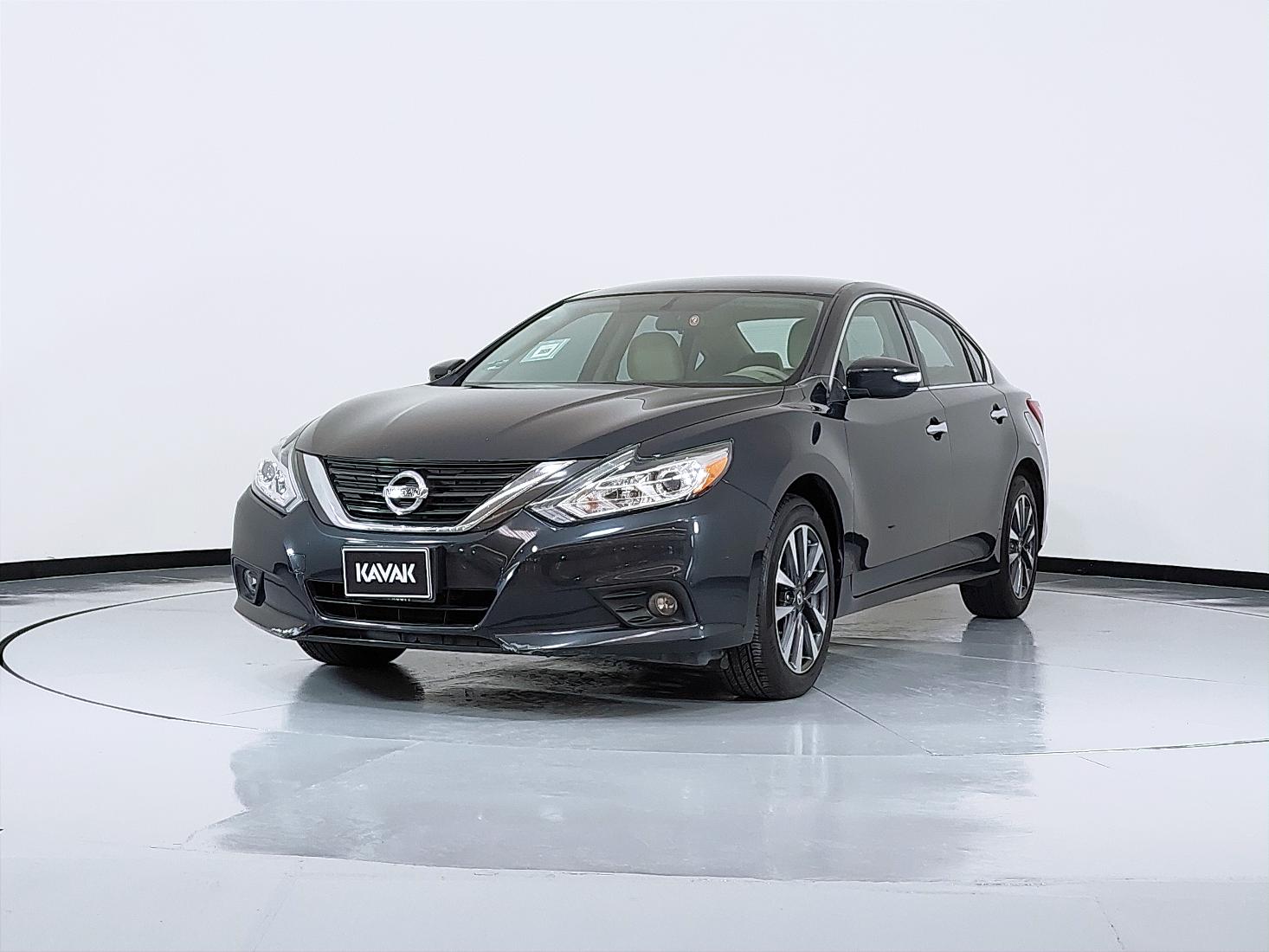 Autos Nissan Altima Sense Sedan 2017 usados | KAVAK México