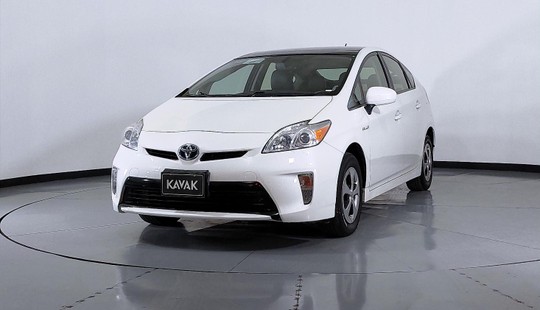 Prius hatchback | Kavak