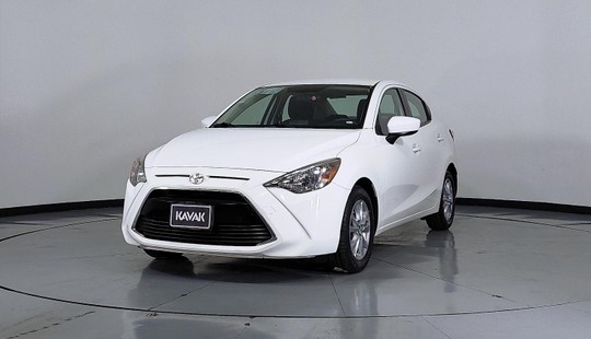 Toyota Yaris blanco | Kavak