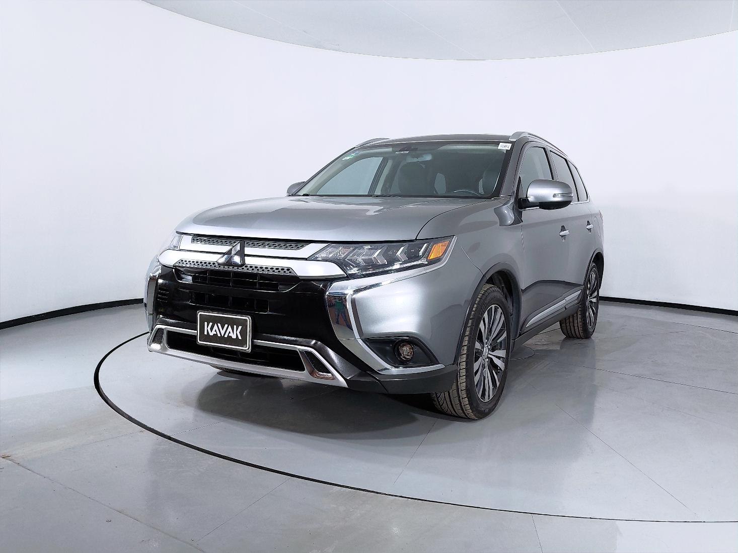 Autos Mitsubishi Outlander 2.4 LIMITED CVT Suv 2019 usados | KAVAK México
