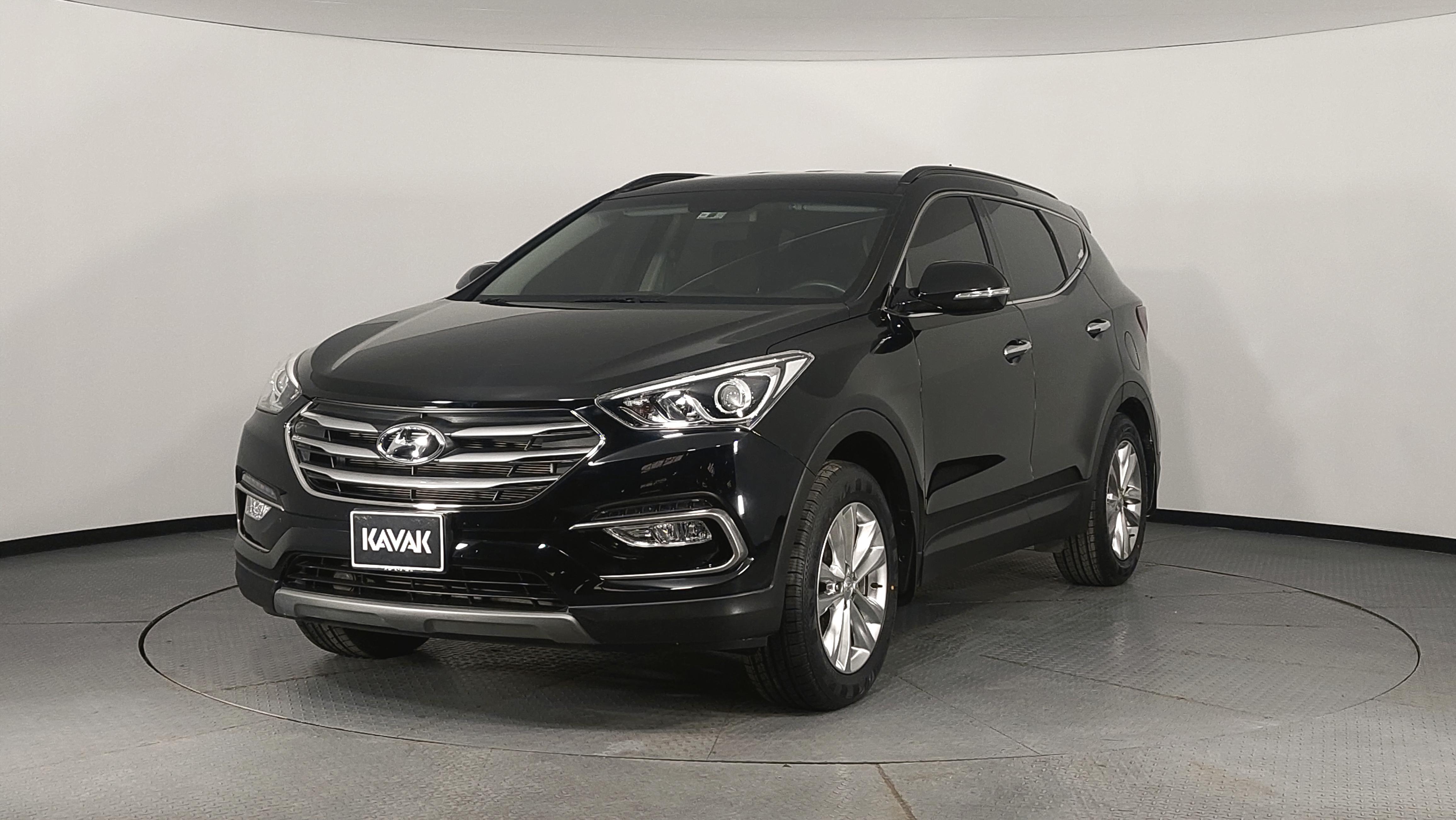 Carros Hyundai Santa fe 2.4 GL Suv 2017 usados | KAVAK Perú