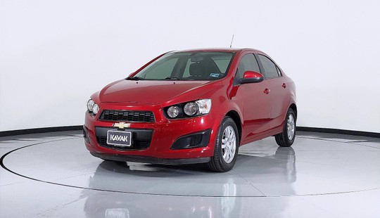 Chevrolet Sonic rojo Seminuevos | Kavak