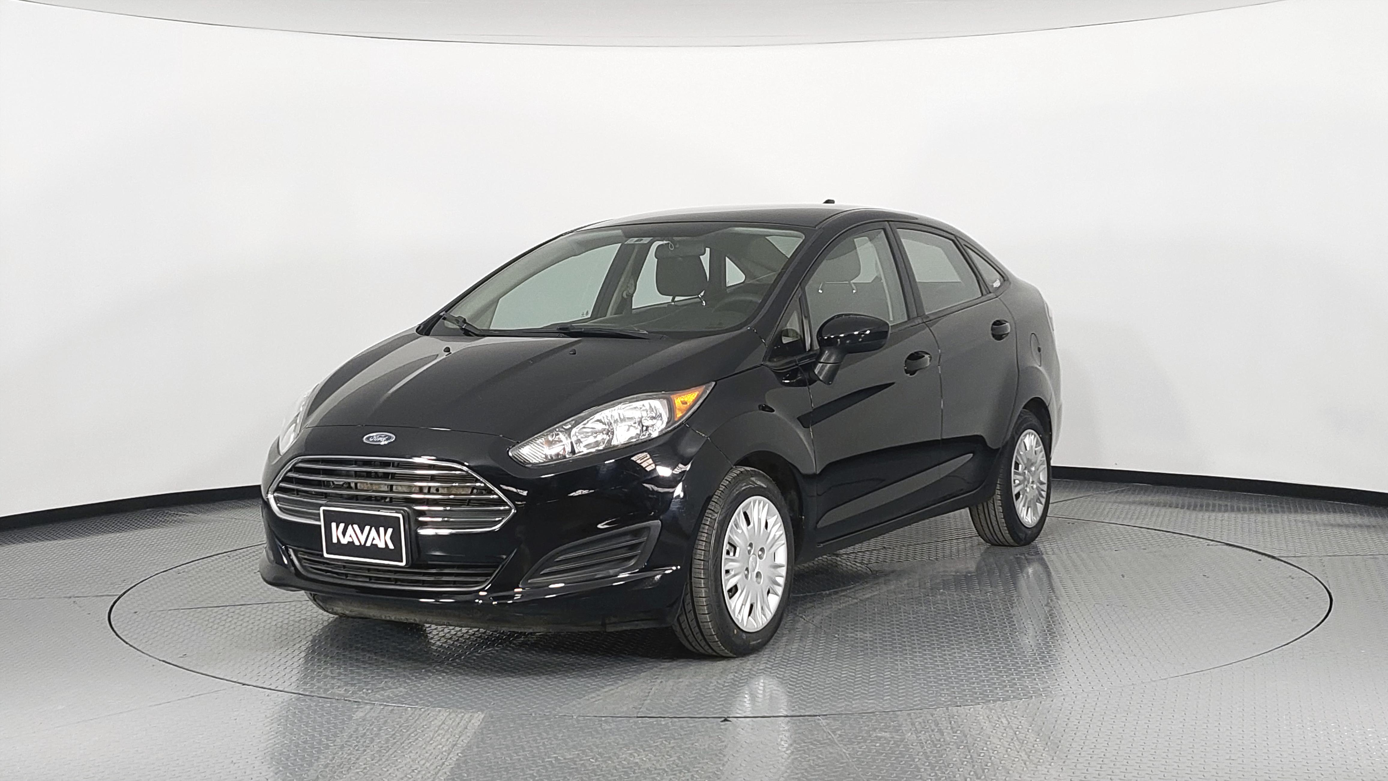 Carros Ford Fiesta 1.6 S MT Sedan 2017 usados | KAVAK Perú