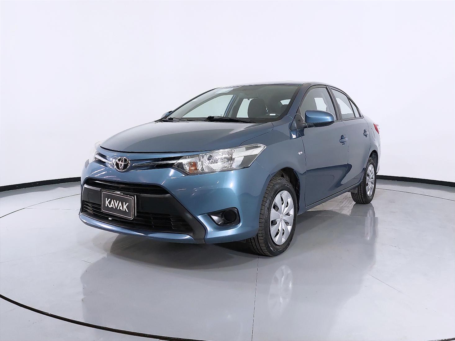 Autos Toyota Yaris Core Sedan 2017 usados | KAVAK México