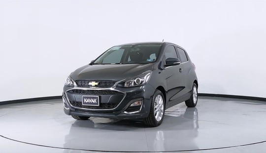 Chevrolet Spark gris | Kavak