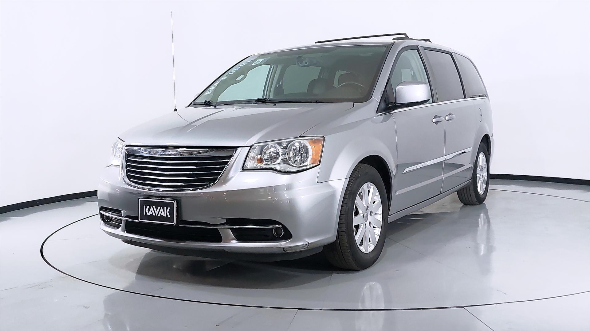 Autos Chrysler Town & Country 3.6 TOURING PIEL Minivan 2016 usados ...