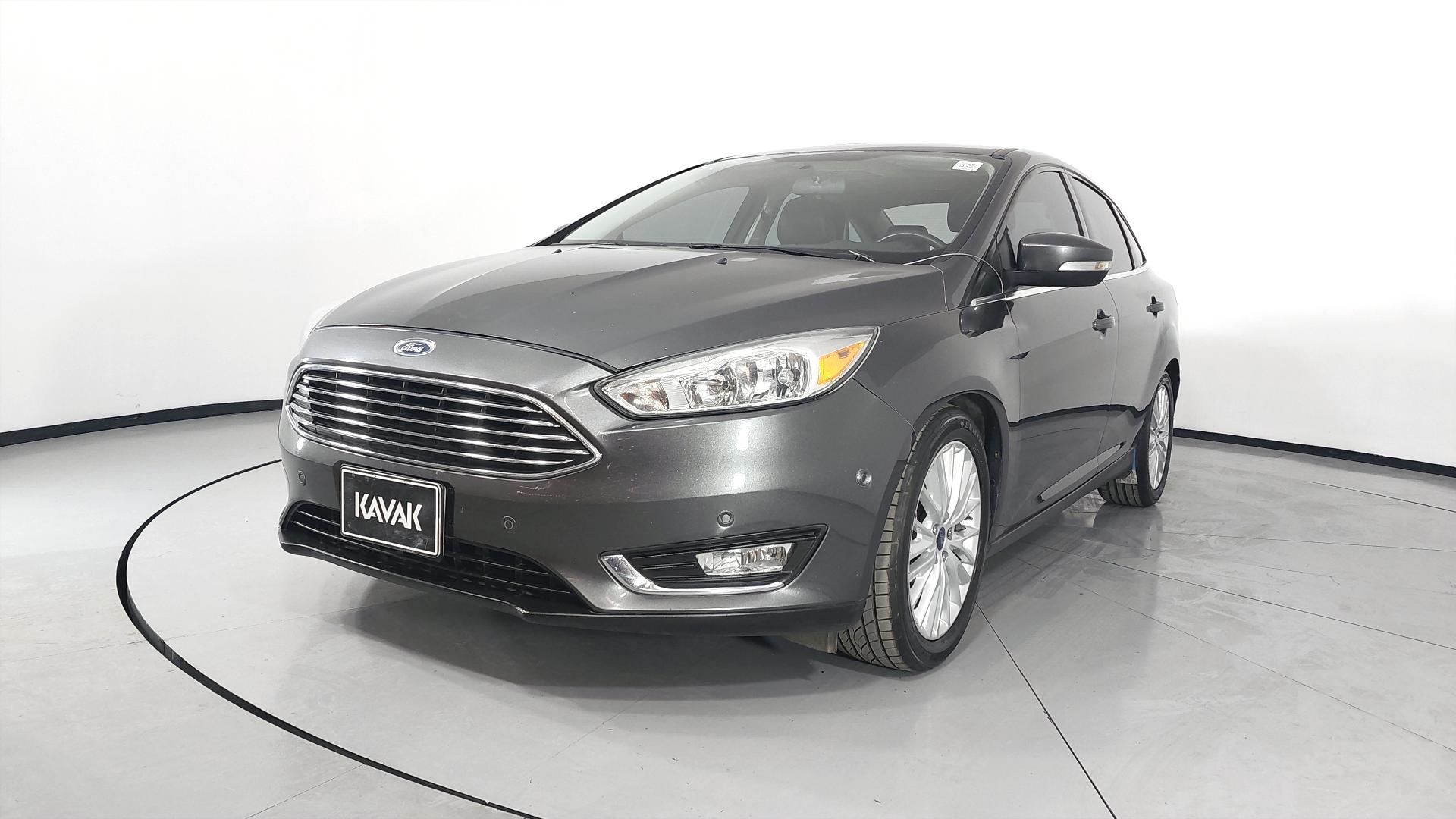 Autos Ford Focus 2.0 TITANIUM AUTO Sedan 2017 usados | KAVAK México