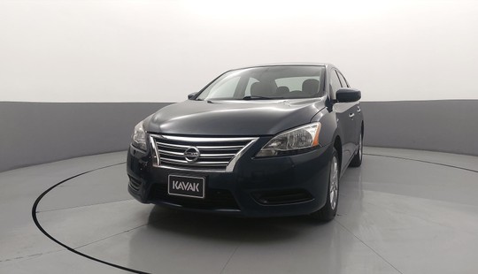 Nissan Sentra azul | Kavak