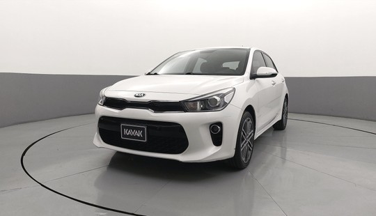 Autos Kia Rio Ex Pack Hatchback 2020 usados | KAVAK México