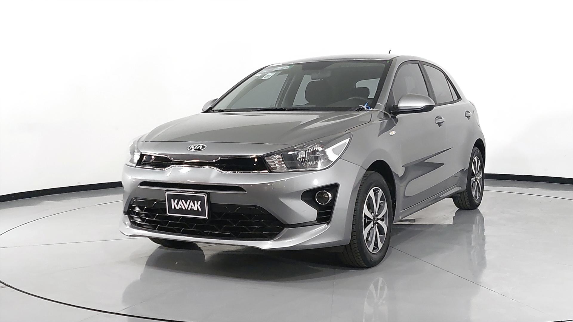 Autos KIA Rio 1.6 LX Hatchback 2021 usados | KAVAK México
