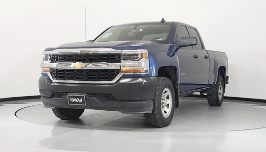 Autos Toyota Hilux Double Cab Pickup 2018 usados | KAVAK México