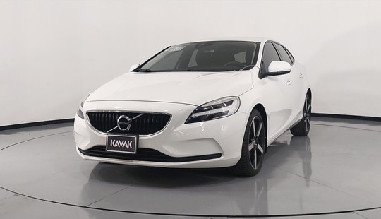 Autos Volvo V40 Sport Hatchback 2018 usados | KAVAK México