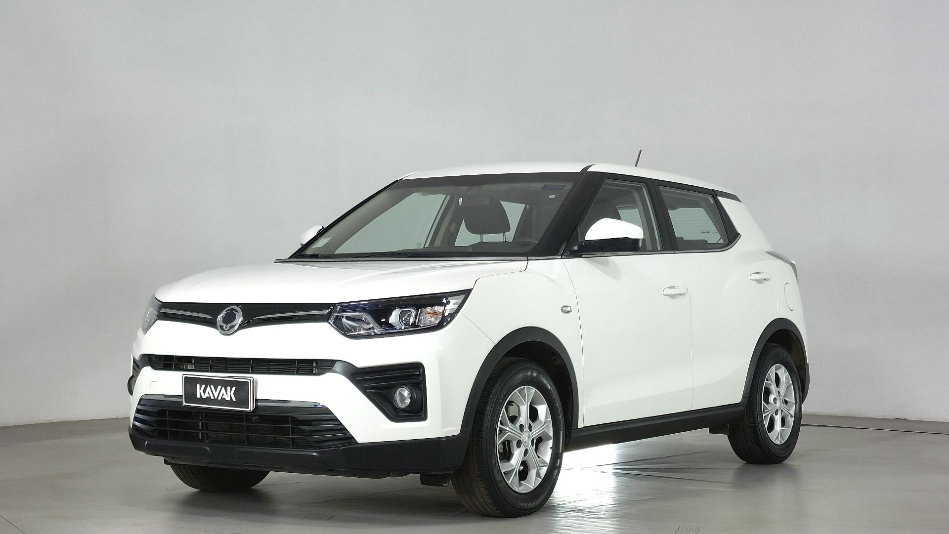 Autos Ssangyong Tivoli 1.6 GLX TX1011 MT Suv 2022 usados | KAVAK Chile