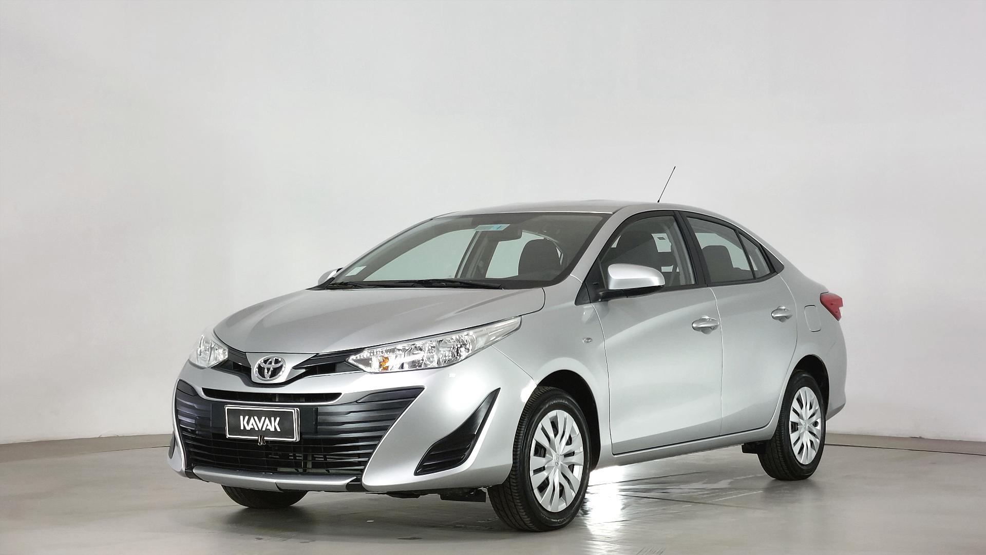 Autos Toyota YARIS 1.5 LEI MT Sedan 2021 usados | KAVAK Chile