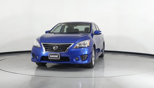Nissan Sentra azul | Kavak