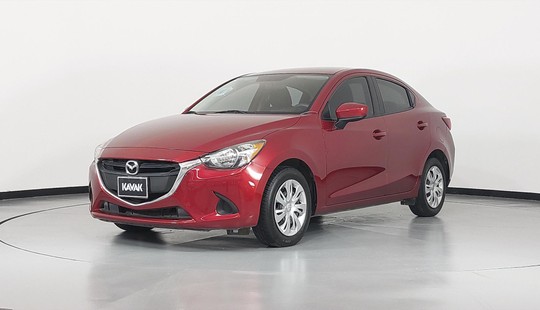 Mazda 2 rojo | Kavak