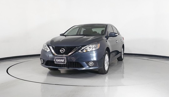 Nissan Sentra azul | Kavak