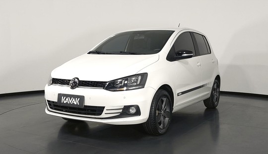 Carros Volkswagen Fox MSI RUN Hatchback 2017 usados | KAVAK Brasil