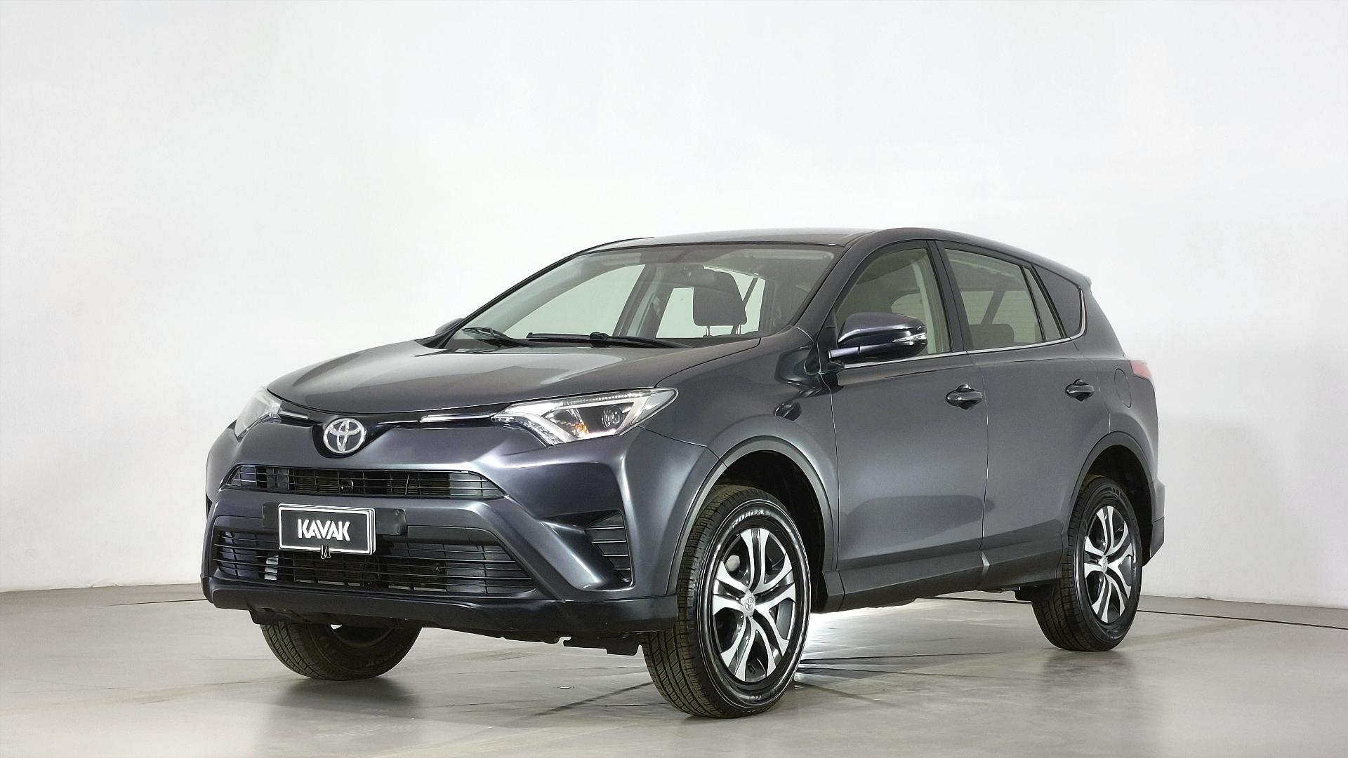 Autos Toyota RAV4 2.0 LUJO CVT 4X2 AT Suv 2018 usados | KAVAK Chile
