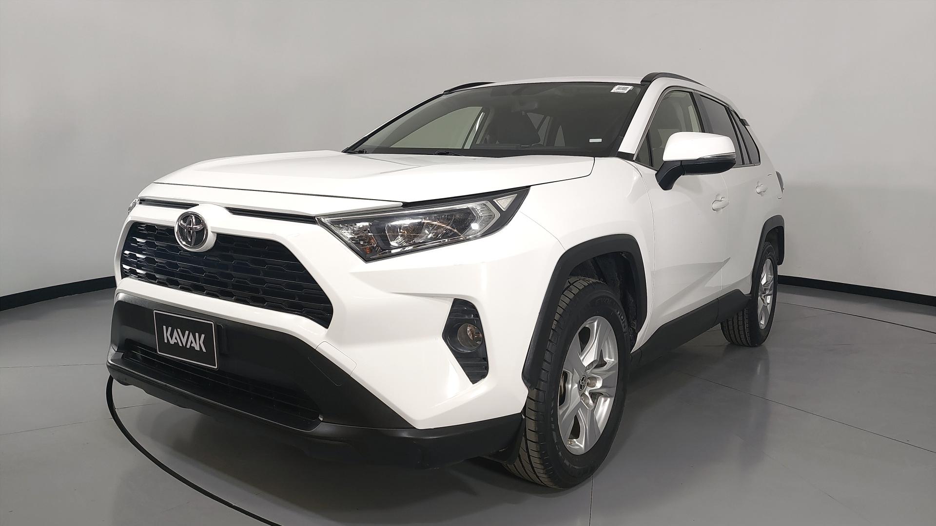 Autos Toyota RAV4 2.5 XLE AWD AT Suv 2019 usados | KAVAK México