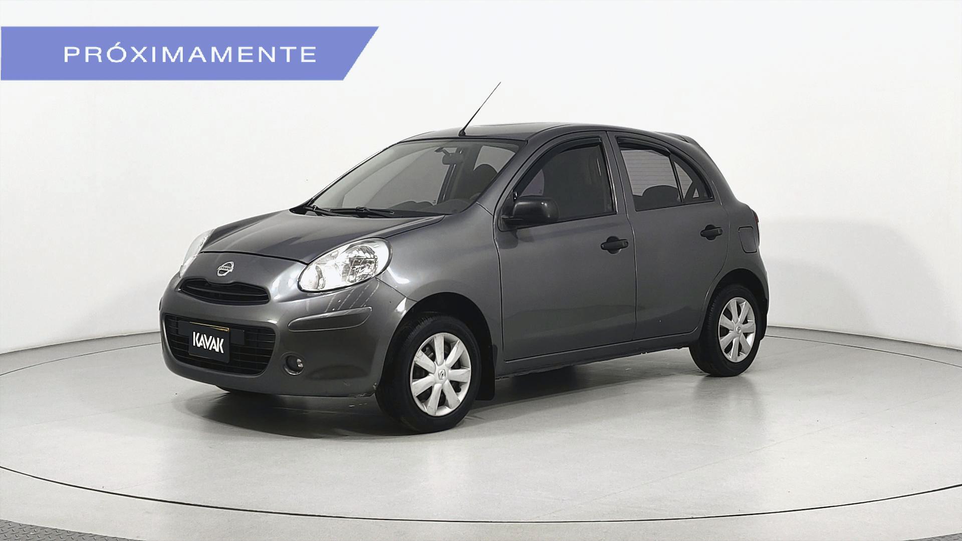 Autos Nissan March ACTIVE Hatchback 2017 usados | KAVAK Colombia