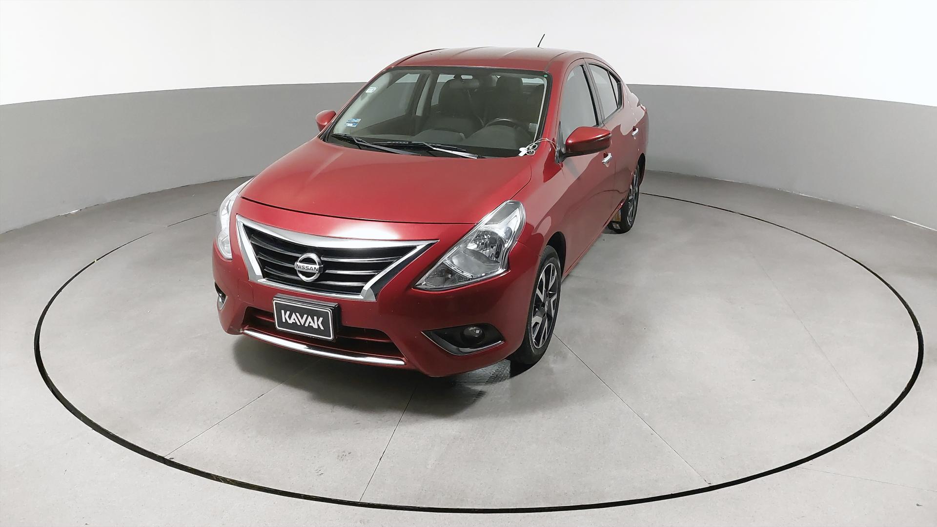 Autos Nissan Versa 1.6 EXCLUSIVE TA AC Sedan 2016 usados | KAVAK México