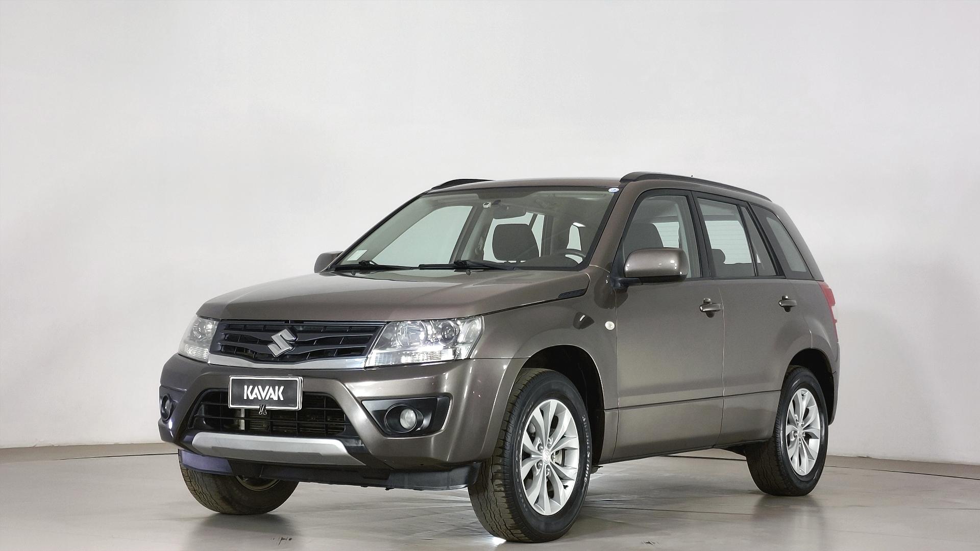 Autos Suzuki Grandnomade 2.4 GLX NAV 2WD MT Suv 2019 usados | KAVAK Chile