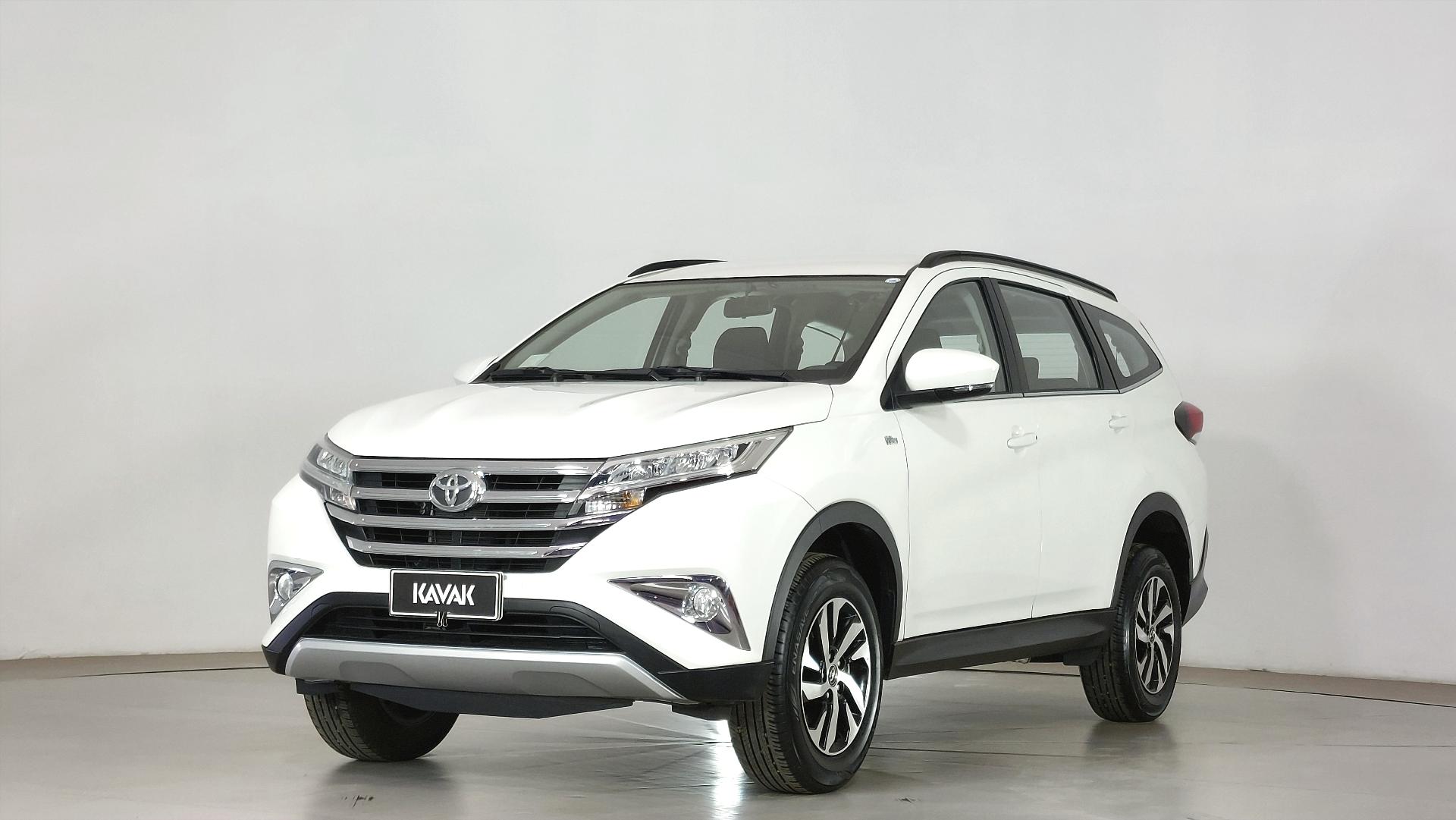 Autos Toyota Rush 1.5 XLI AT Minivan 2023 usados | KAVAK Chile