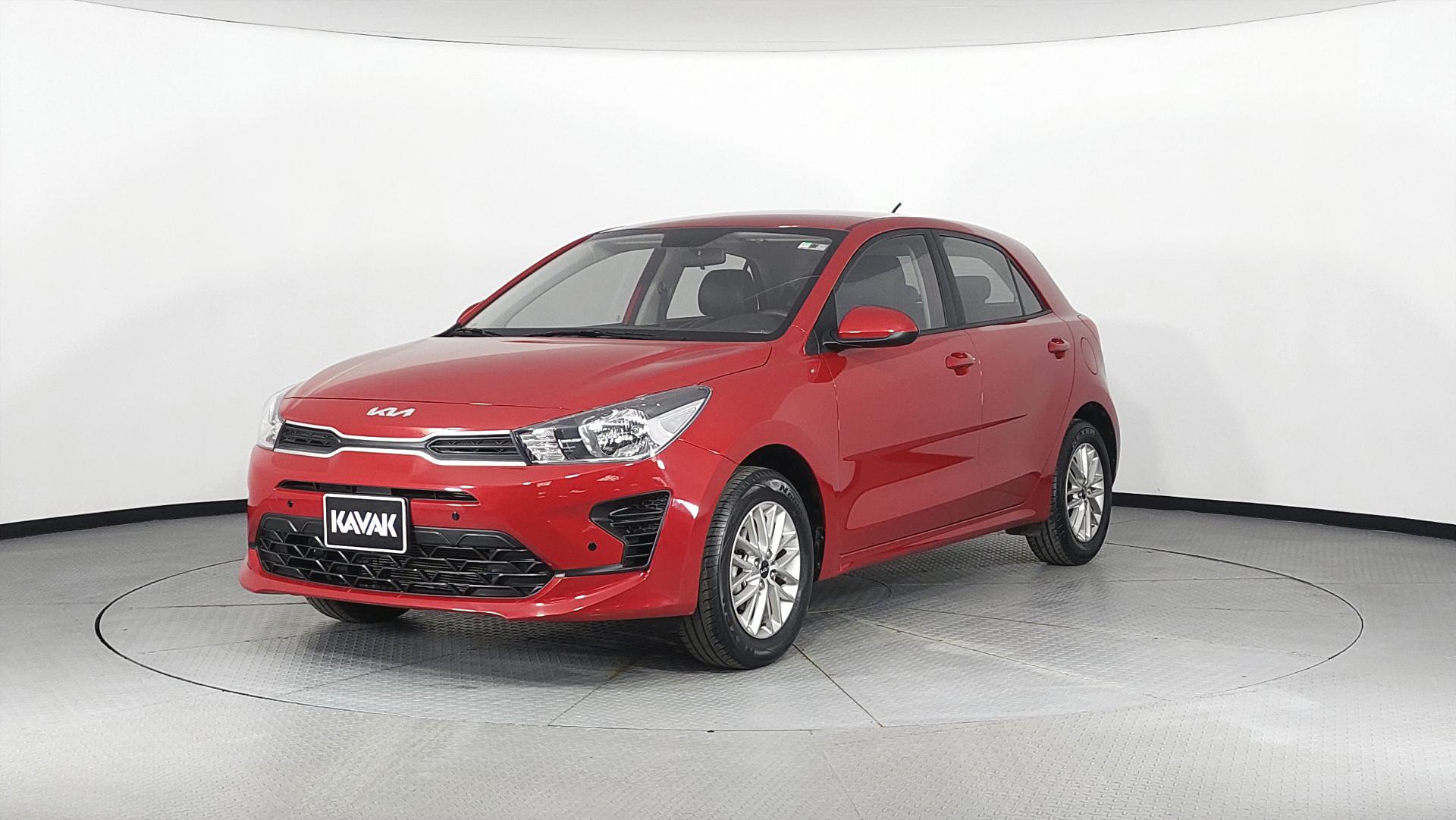 Carros Kia Rio 1.4 LX FULL MT Hatchback 2023 usados | KAVAK Perú