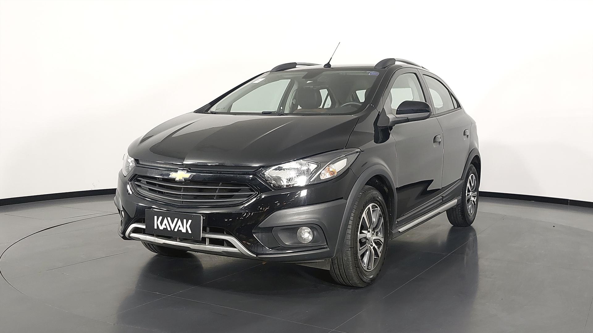 Carros Chevrolet Onix MPFI ACTIV Hatchback 2018 usados | KAVAK Brasil