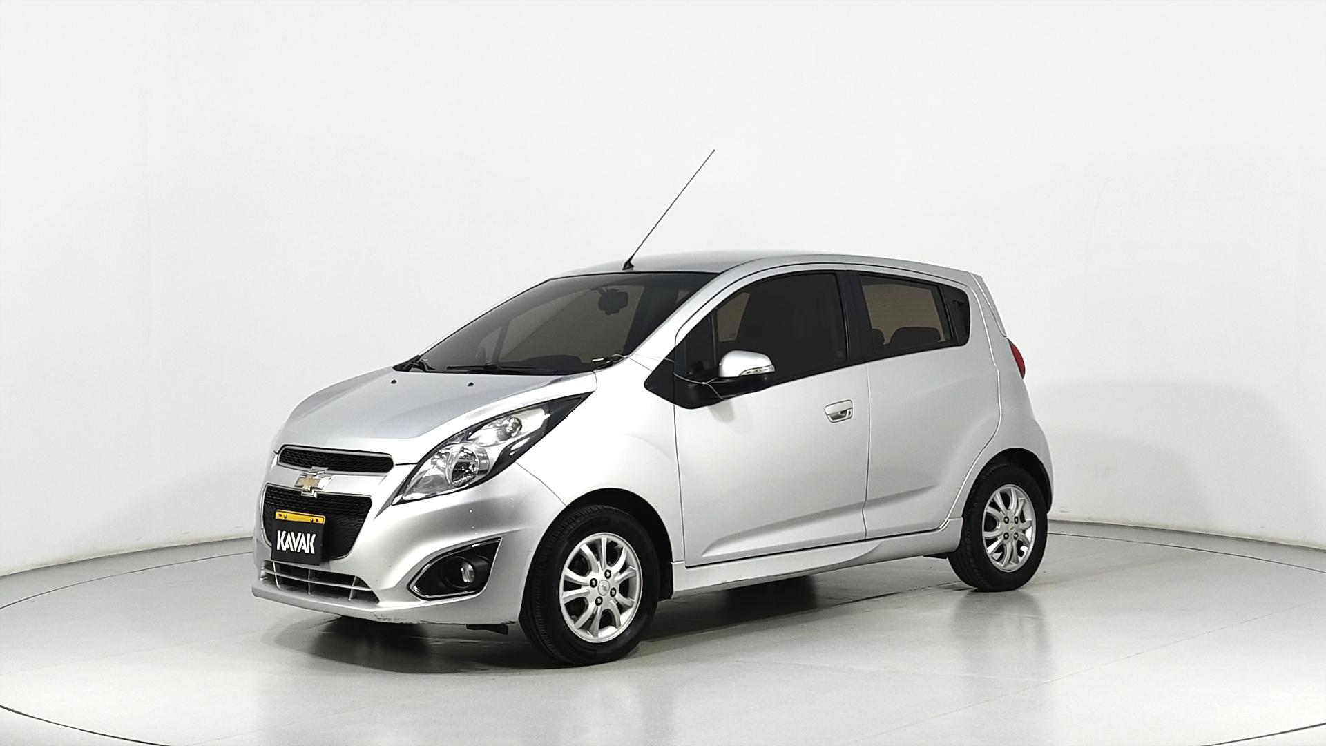 Autos Chevrolet Spark GT LTZ Hatchback 2016 usados | KAVAK Colombia