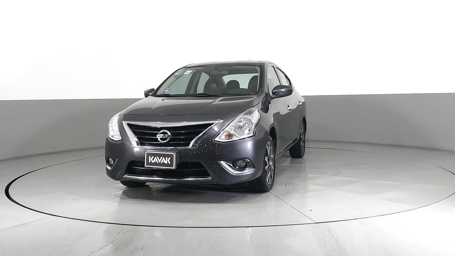 Autos Nissan Versa 1.6 EXCLUSIVE TA AC Sedan 2016 usados | KAVAK México