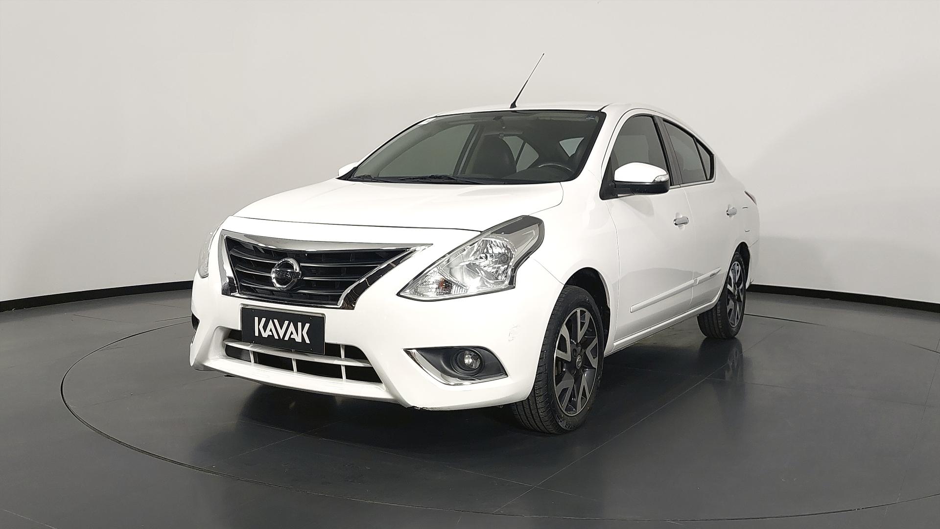 Carros Nissan Versa START UNIQUE Sedan 2017 usados | KAVAK Brasil