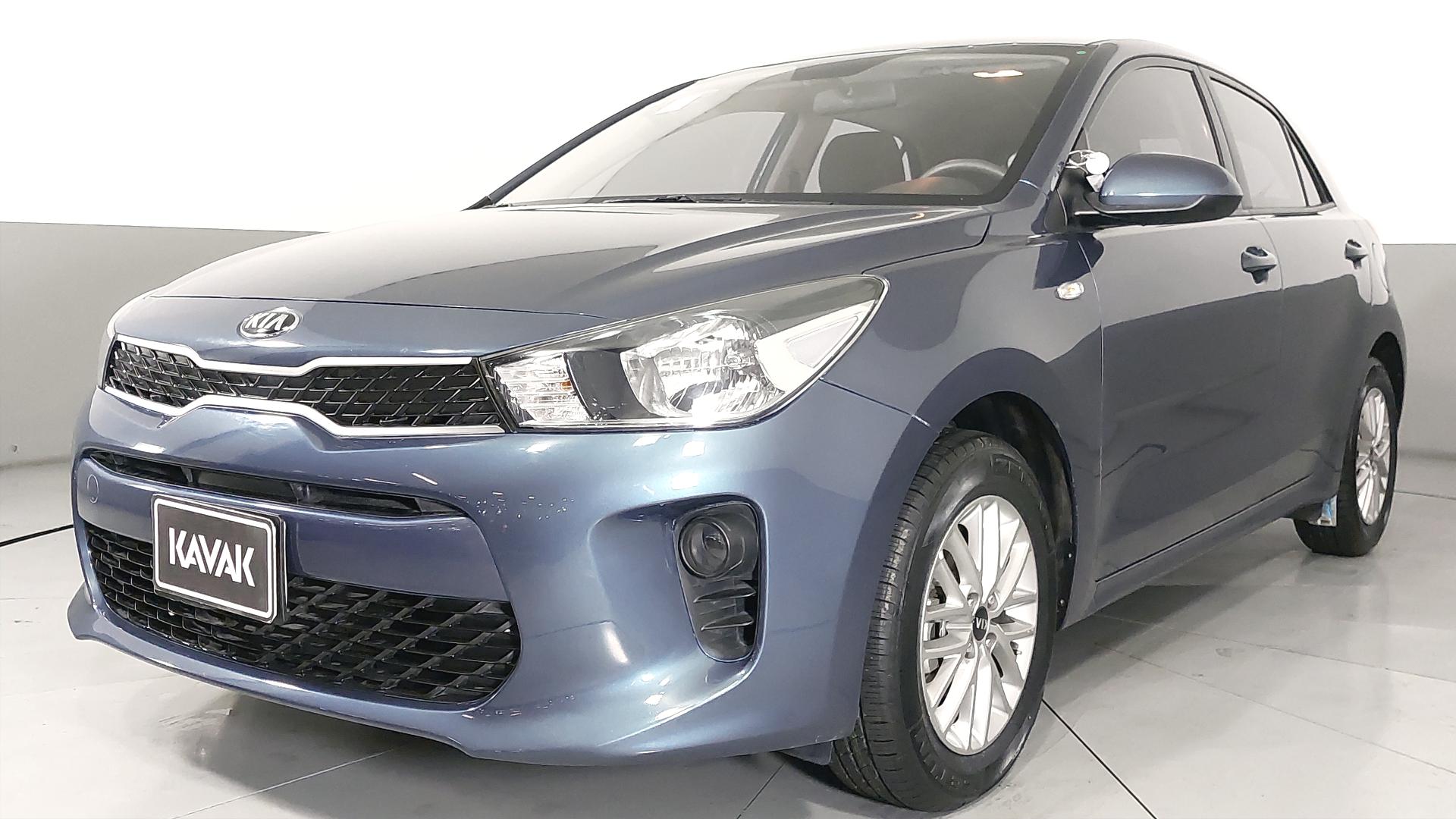 Autos Kia Rio 1.6 LX AUTO Hatchback 2020 usados | KAVAK México